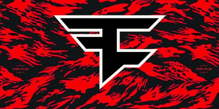 FaZe Clan Swatted during Twitch Stream - Fyuu
